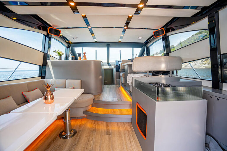 Phuket First-Class Private Yacht